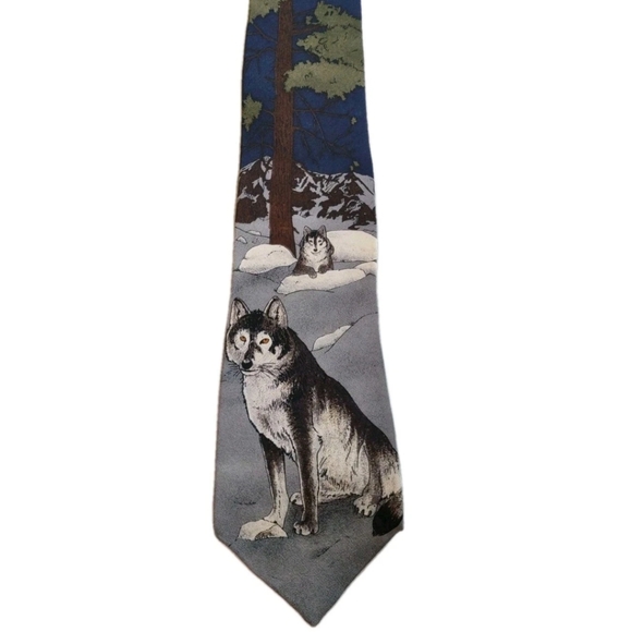 Wwf | Accessories | Wwf Mens Necktie Gray Wolves 57 Long 35wide Silk ...